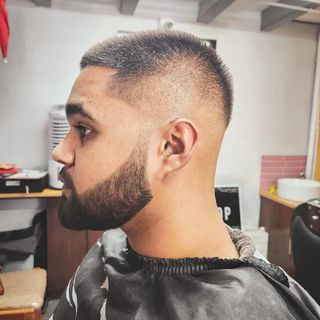 Sleek Barbershop - Cape Town's Finest Barbershop offering Haircuts, Shaves, Facials, Beard
